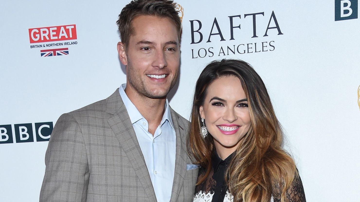 Justin Hartley Dating: Heartfelt Connections, Resilient Bonds, And ...